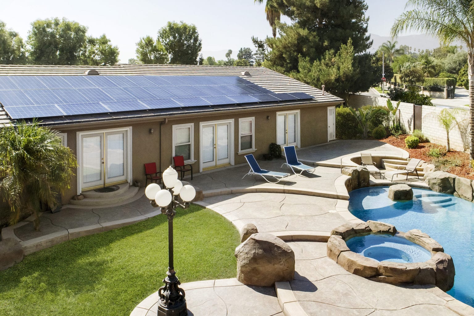 Solar panel installation - Freedom Forever